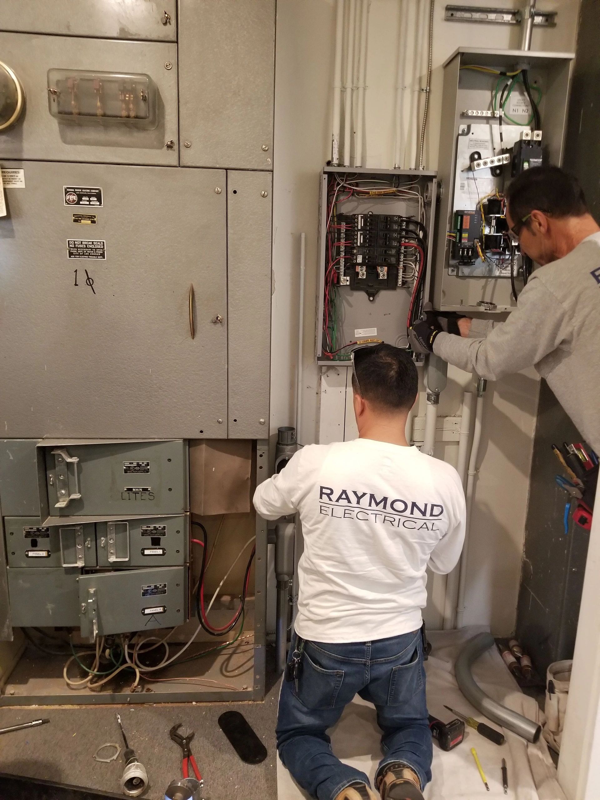 Ev Charger, Home Generator, Electrical - RAYMOND ELECTRICAL SERVICES